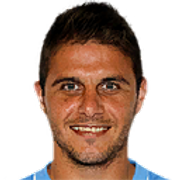 Juan Sebastián Verón - 自定义 - FIFA 13 - 2012年8月31日 | SoFIFA